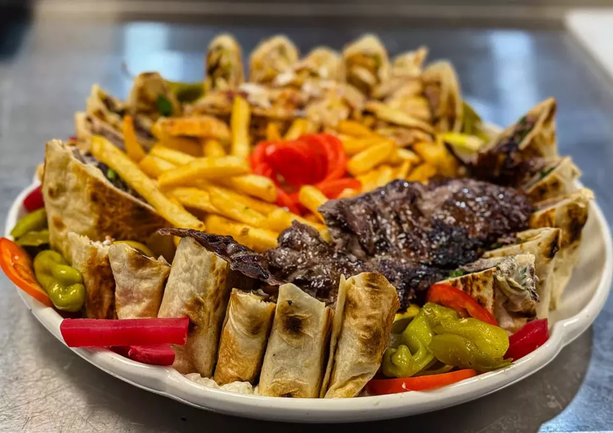 Maroush in Waterford Lakes prides itself on its shawarma, and with good ...