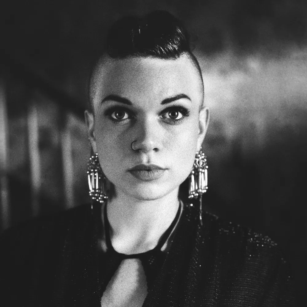 Jack White violinist Lillie Mae makes her own mark opening for Ben ...